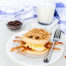 Halloween Recipes: Spooky Spider Sandwiches (3 Ways) | Holley Grainger